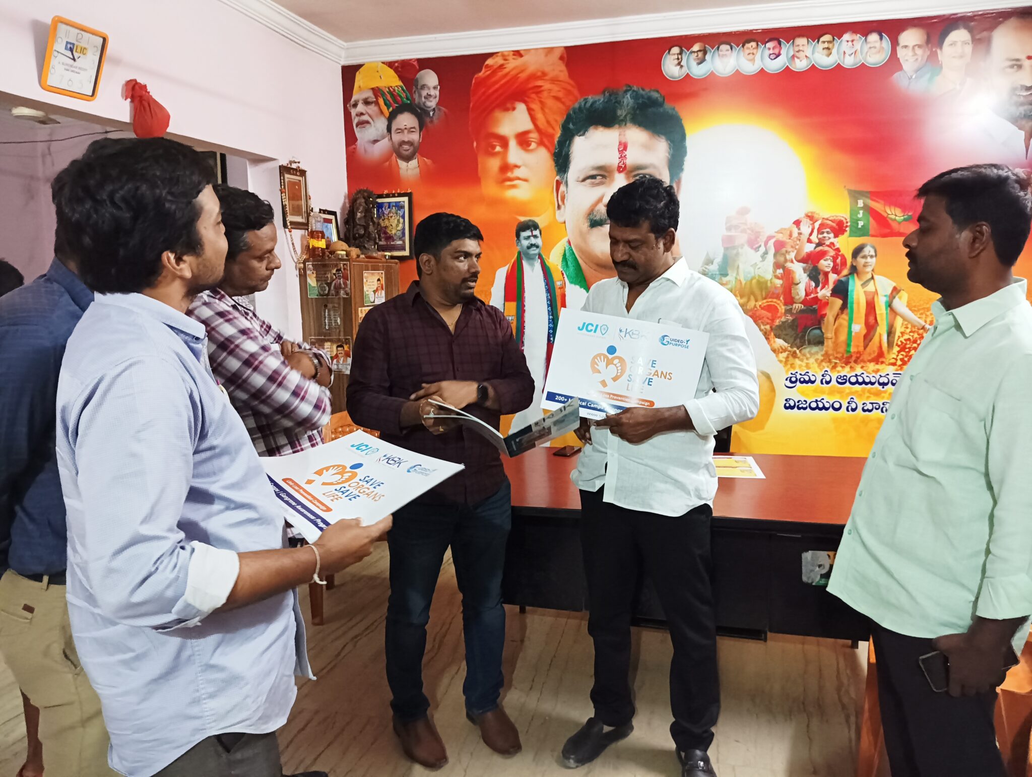 Corporator Nava Jeevan Reddy supports Save Organs Save Life.