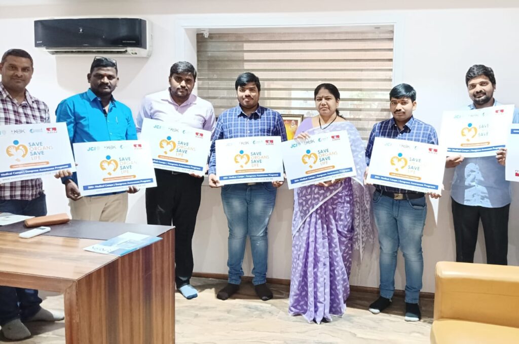 Radha Dheeraj Reddy (Corporator) launched Save Organs Poster.